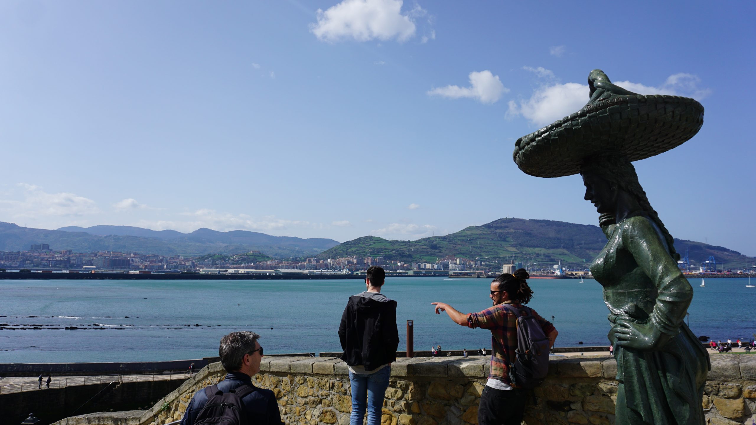 Free tour Bilbao / Guided bike tour Bilbao / Jam session / FreeSpiritBilbao
